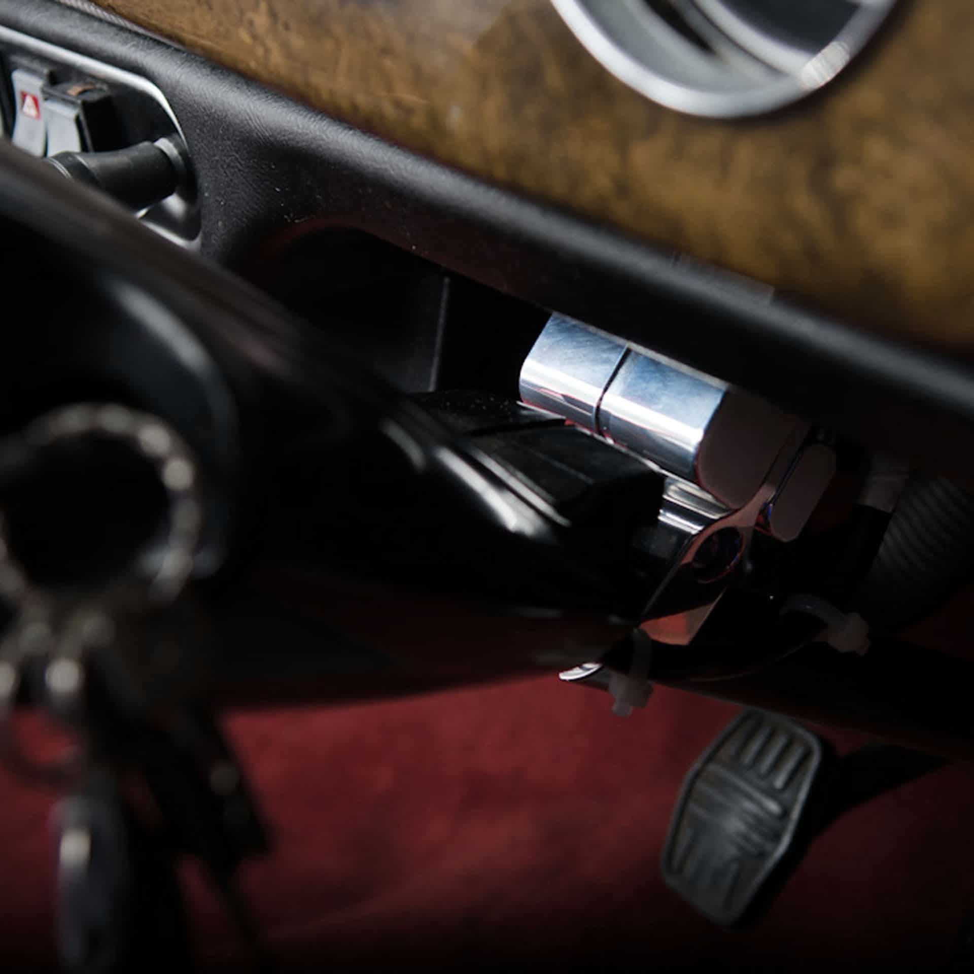 Column Bracket - Adjustable height - Classic Mini - RetroSport